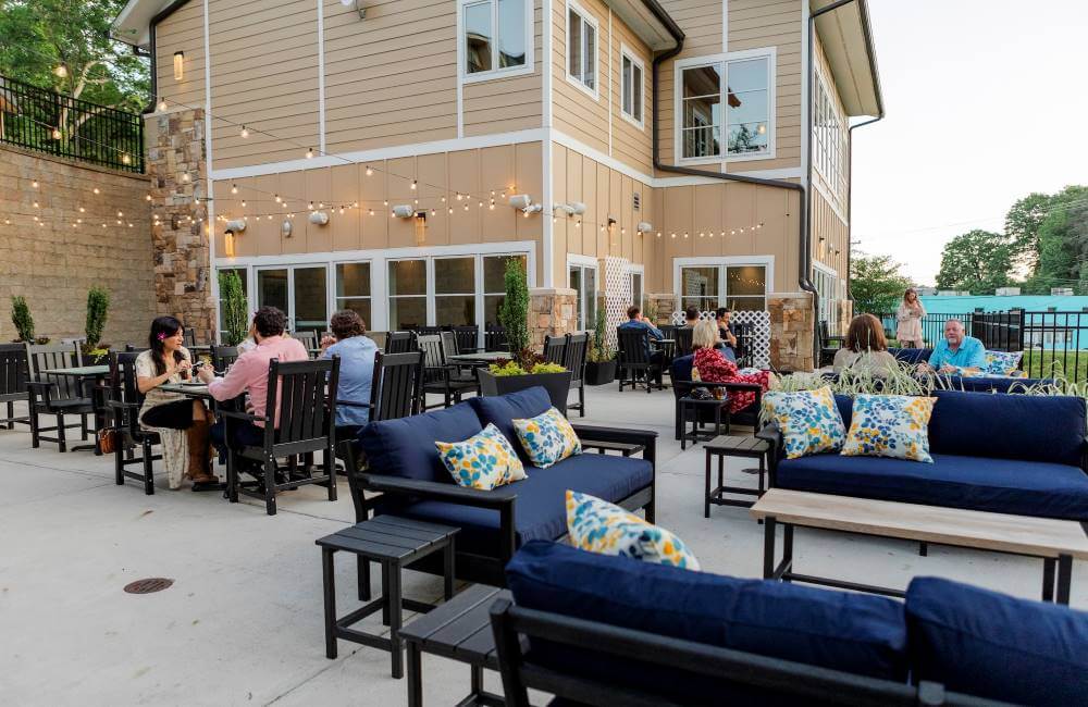 Azalea Bar & Kitchen | RomanticAsheville.com