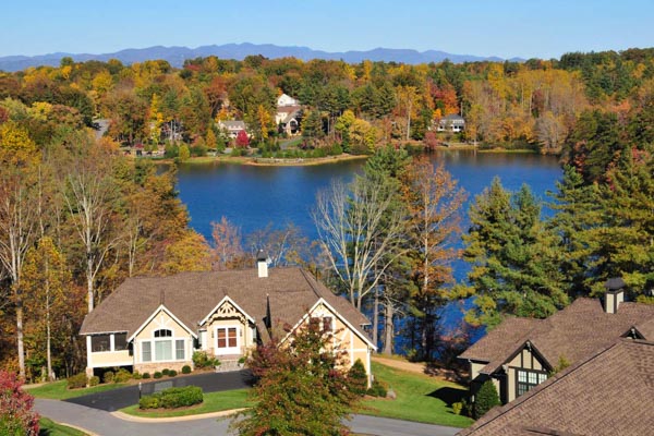 Biltmore Lake, Candler | RomanticAsheville.com